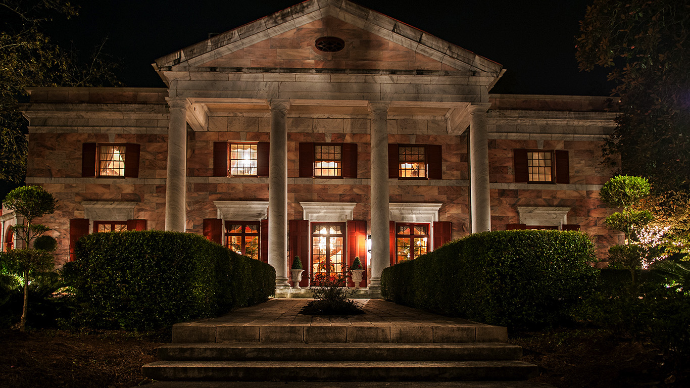 Georgia Estate Great Gatsby Wedding Inspiration - The Tate House